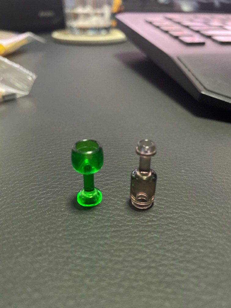 Lego Bottle and Cup Minifigure accessories (utensil bottle and goblet ...