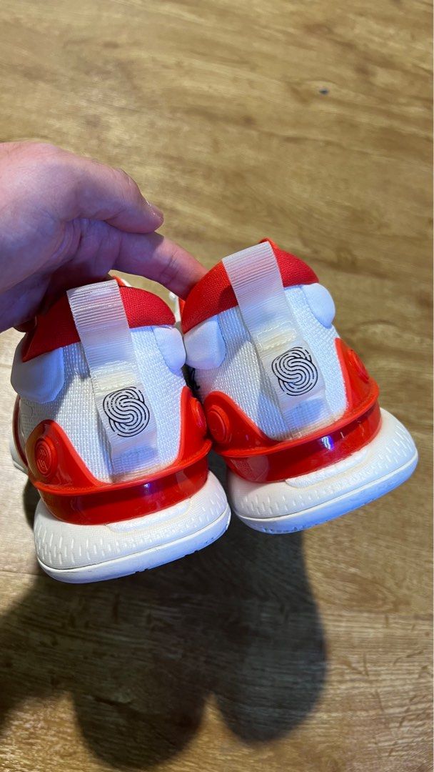 Lining Speed 8 Premium, Men's Fashion, Footwear, Sneakers on Carousell