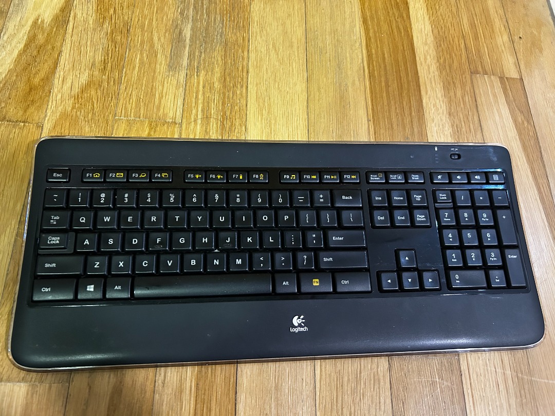 Logitech Keyboard K800 Computers And Tech Parts And Accessories Computer