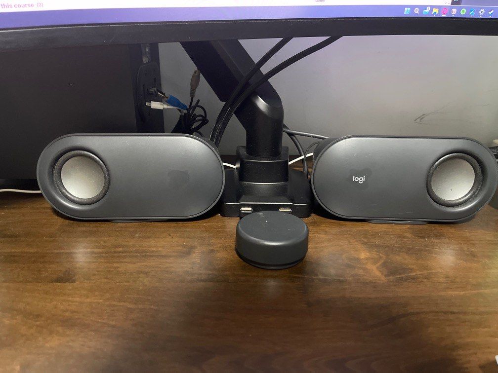 Logitech z407, Audio, Soundbars, Speakers & Amplifiers on Carousell