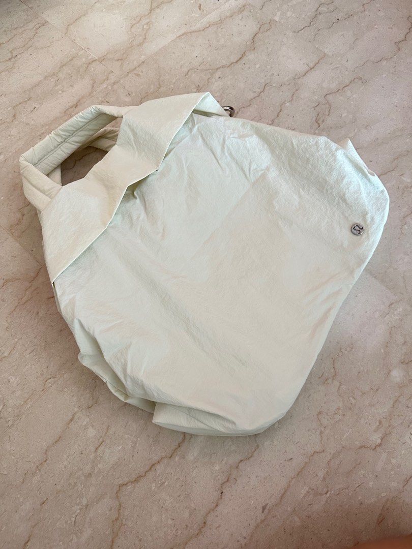 Lululemon on my level bag, Women's Fashion, Bags & Wallets, Tote Bags ...