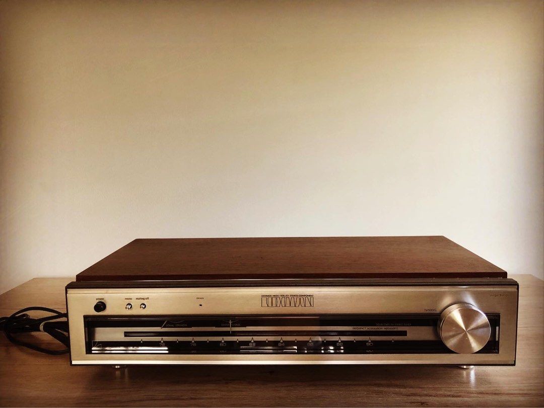 Luxman T-110 Solid State FM Stereo Tuner, Audio, Soundbars, Speakers & Amplifiers on Carousell