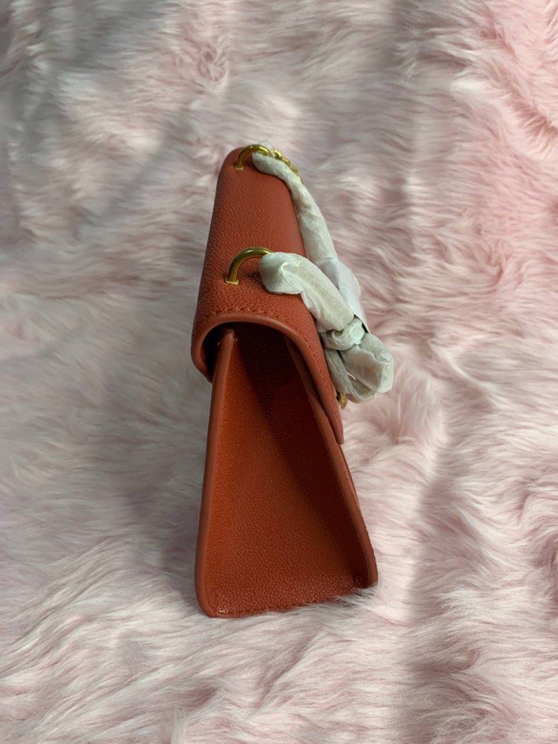 Mall pull out bag, Women's Fashion, Bags & Wallets, Shoulder Bags on ...