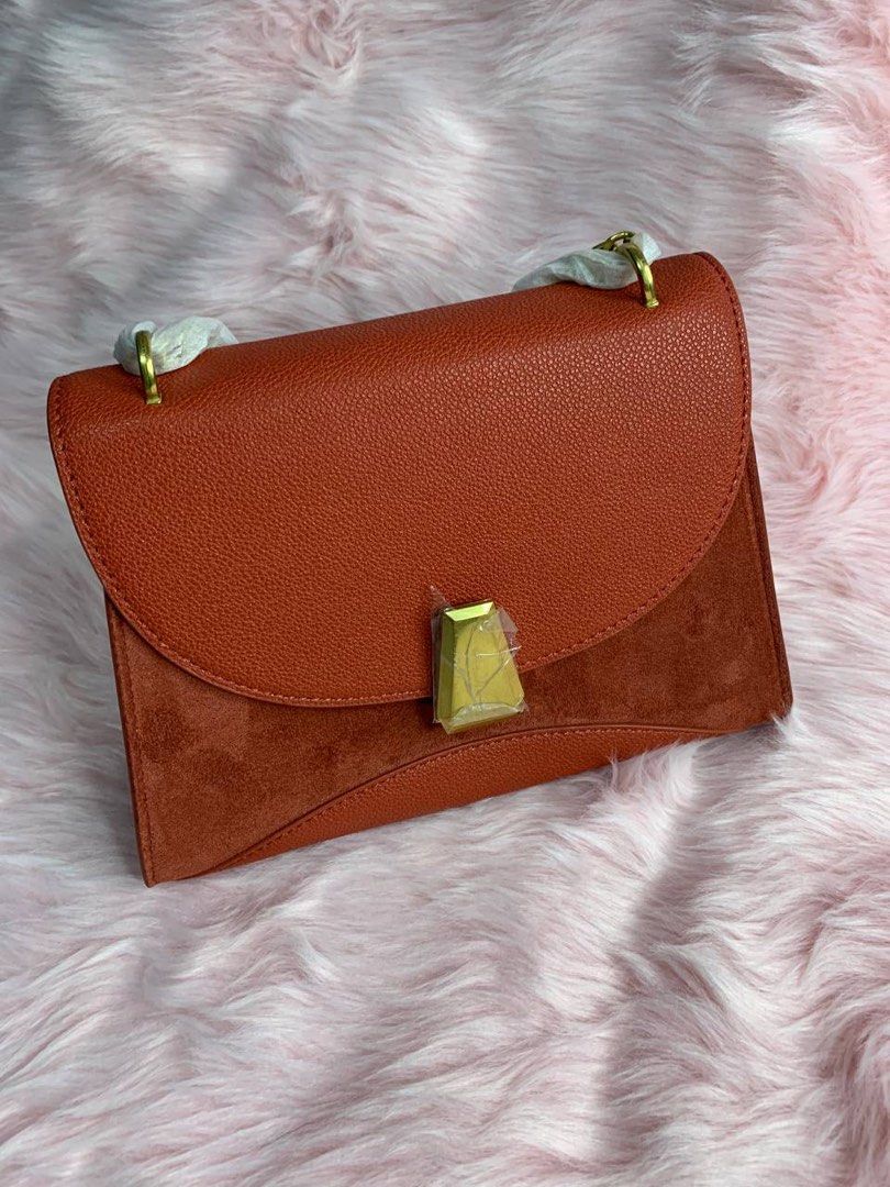 Mall pull out bag, Women's Fashion, Bags & Wallets, Shoulder Bags on ...