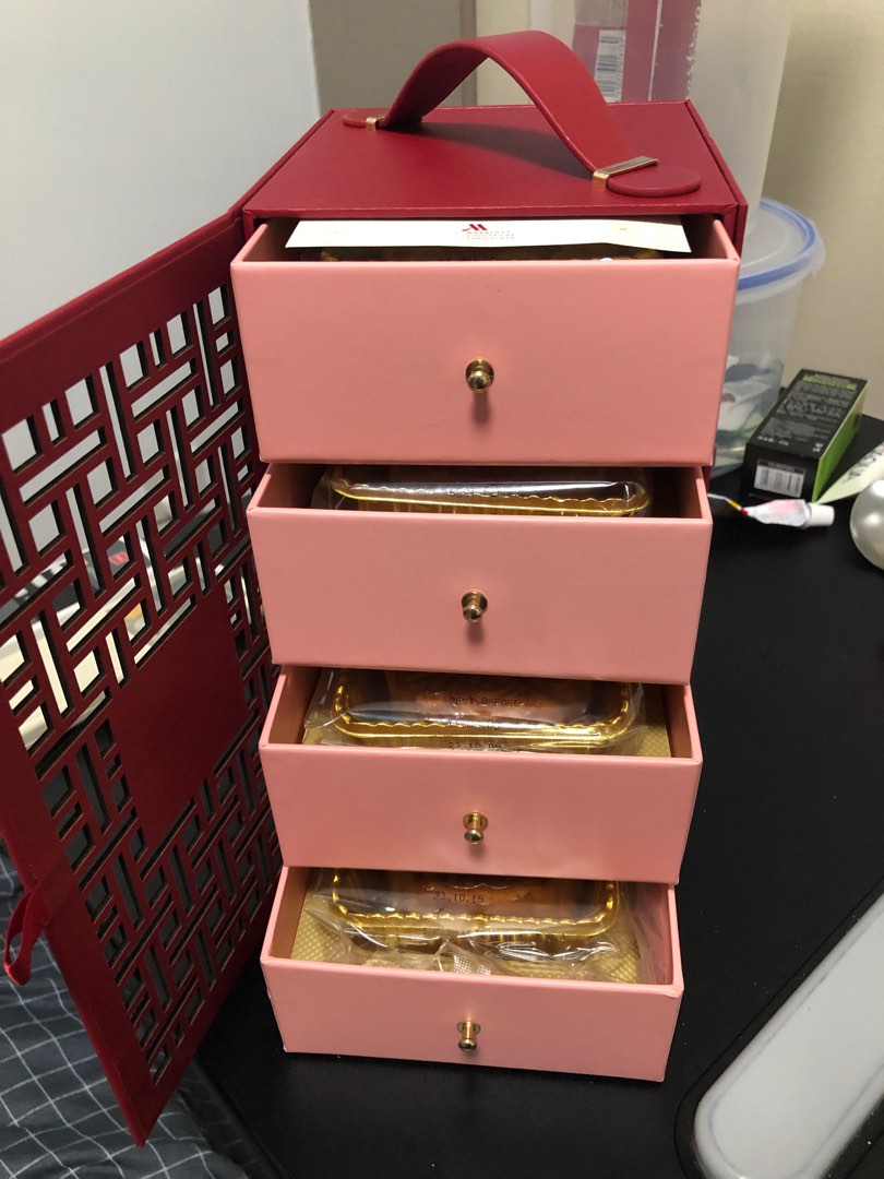 Marriott Singapore Tang Plaza Mooncake, Food & Drinks, Fresh Produce on ...