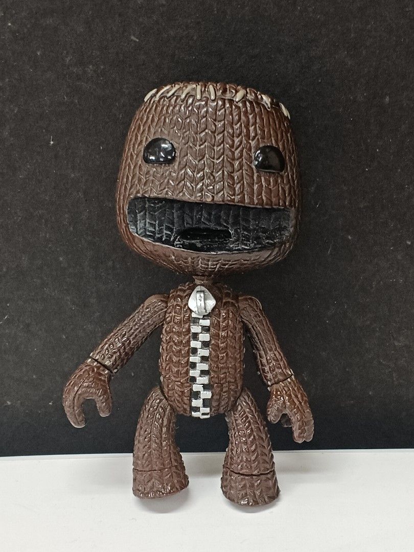 Mezco Toyz Little Big Planet Sackboy 9" Deluxe Figure Collectible ...