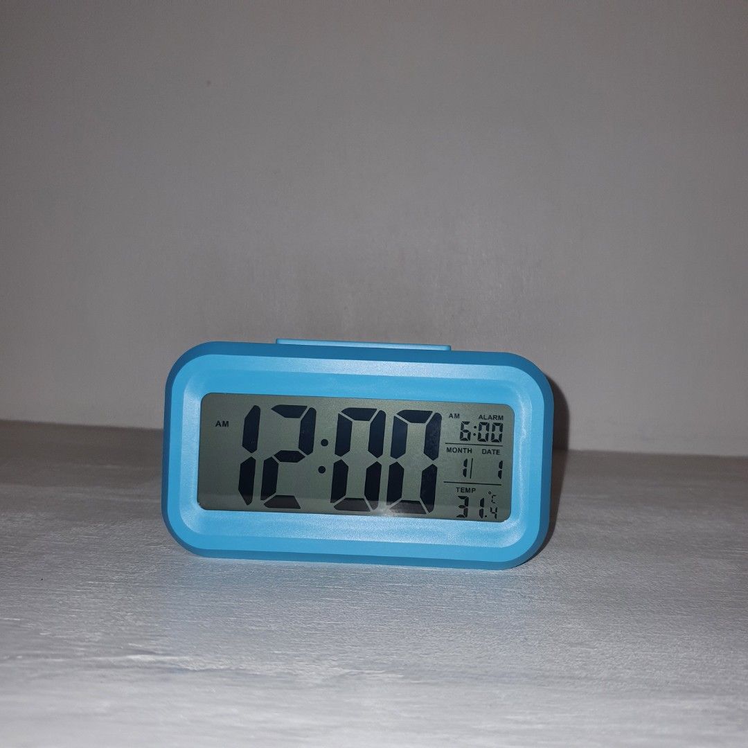 Minimalist Digital Alarm Clock with light sensor, Furniture & Home ...