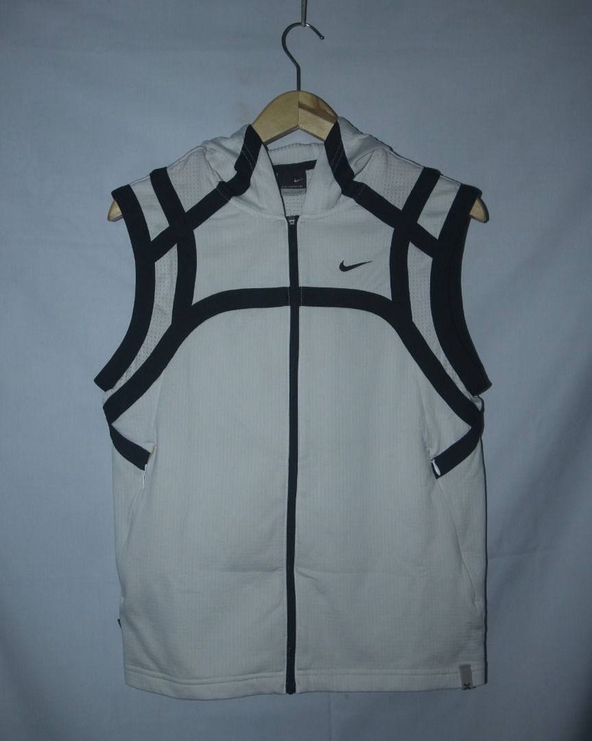 Nike Hooded Vest, Fesyen Pria, Pakaian , Baju Luaran di Carousell