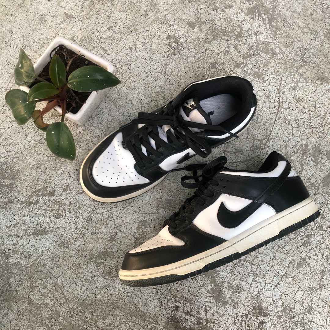 Nike Panda Dunks, Men's Fashion, Footwear, Sneakers on Carousell