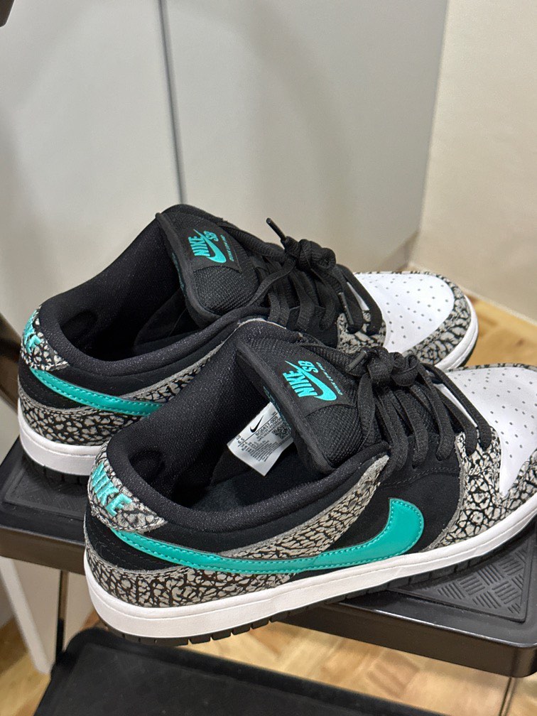 Nike SB Dunks, Men's Fashion, Footwear, Sneakers on Carousell