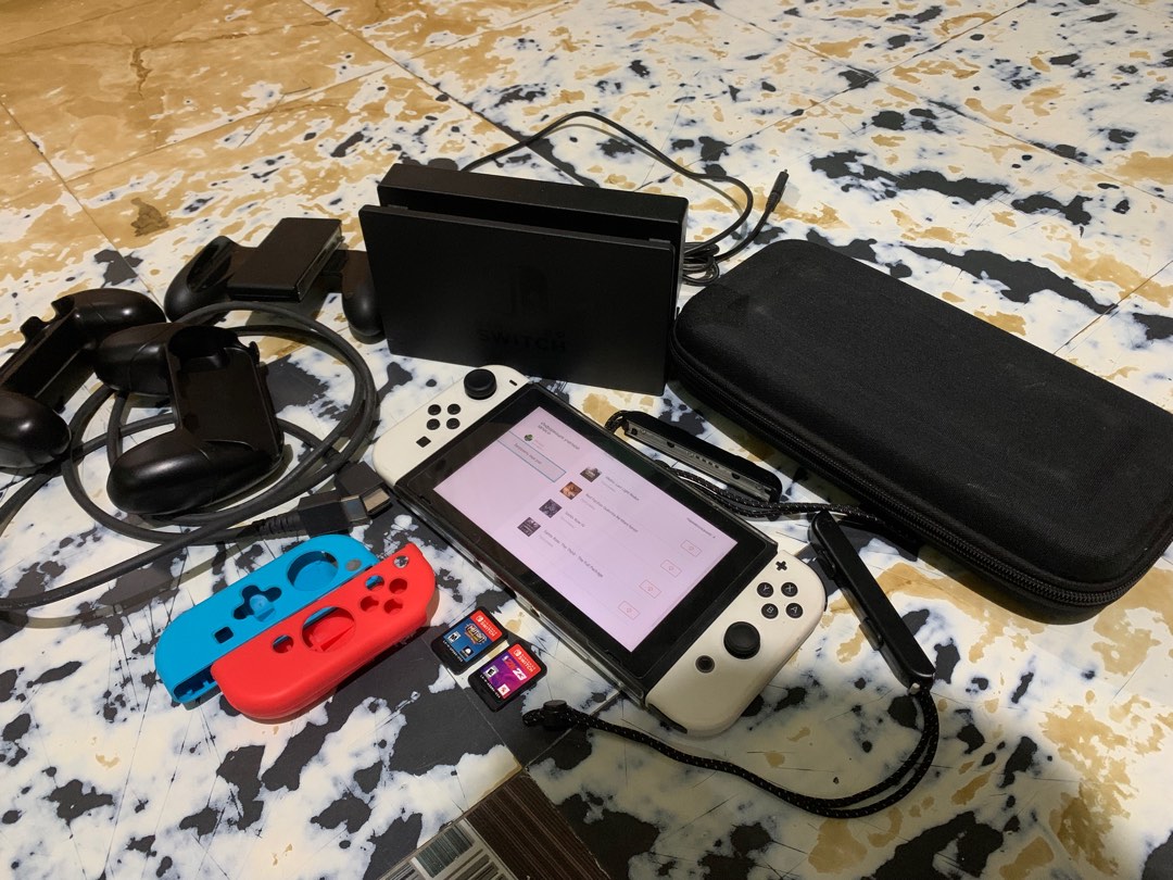Nintendo Switch complete w/ 128 gb and games, Video Gaming, Video Game ...