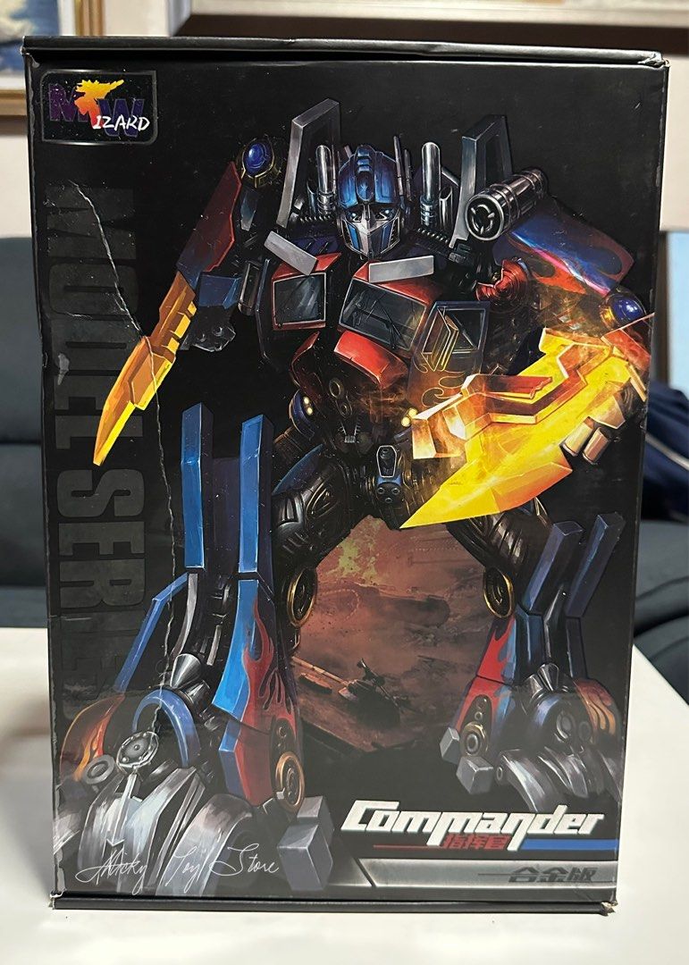 Optimus prime commander, Hobbies & Toys, Toys & Games on Carousell