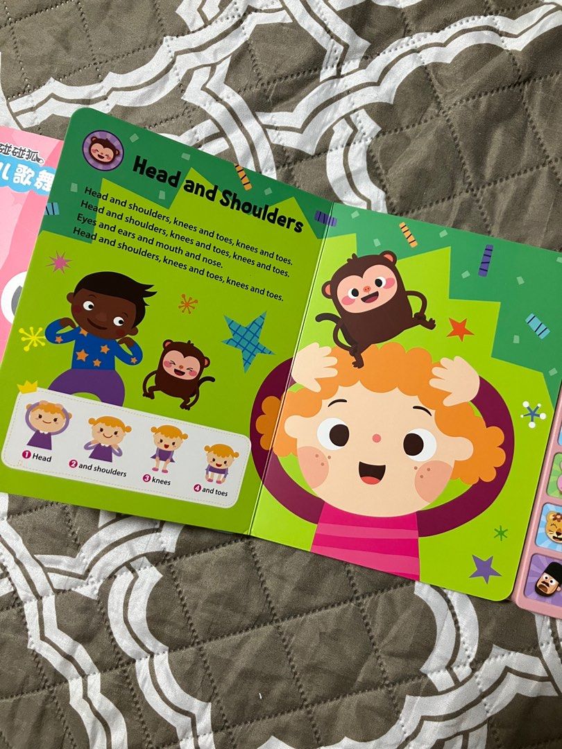 Pinkfong Chinese and English song books, Hobbies & Toys, Books ...