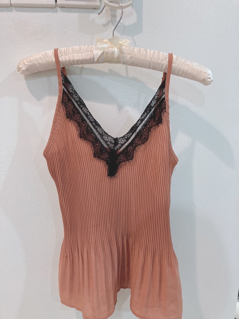 Primark Lace Singlet, Women's Fashion, Tops, Sleeveless on Carousell