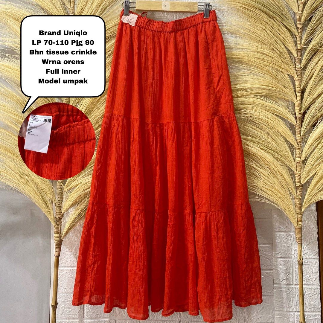 Rok umpak uniqlo, Fesyen Wanita, Pakaian Wanita, Gaun & Rok di Carousell
