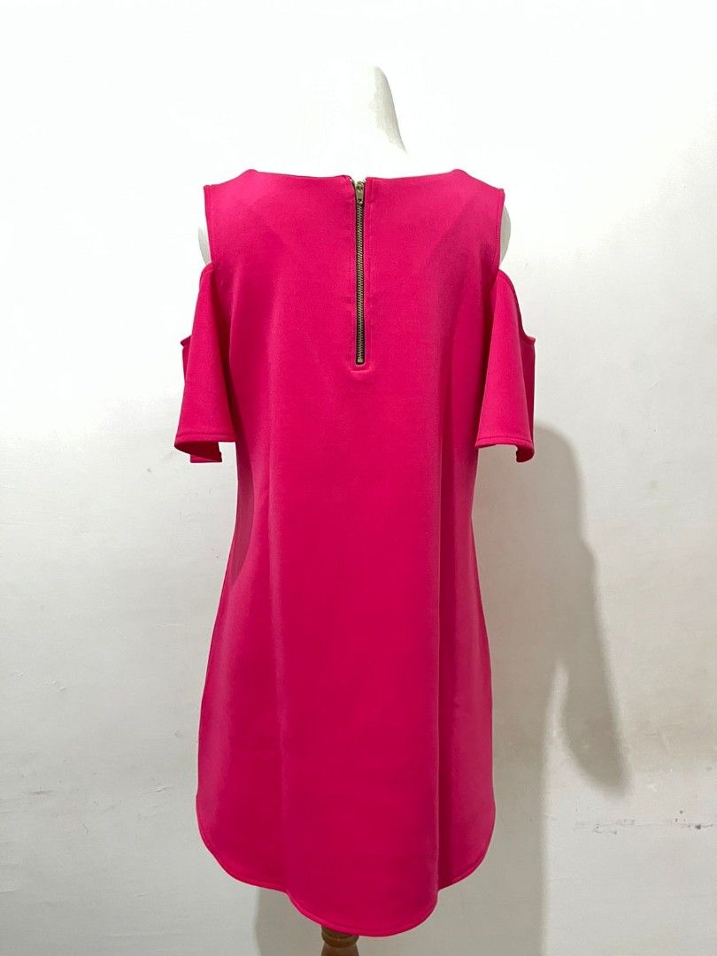 Sabrina pink dress, Fesyen Wanita, Pakaian Wanita, Gaun & Rok di Carousell