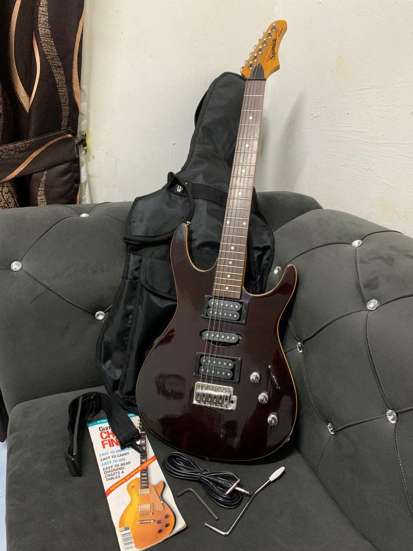 SAMICK LK-45A /TWR Electric guitar, Hobbies & Toys, Music & Media, Musical Instruments on Carousell