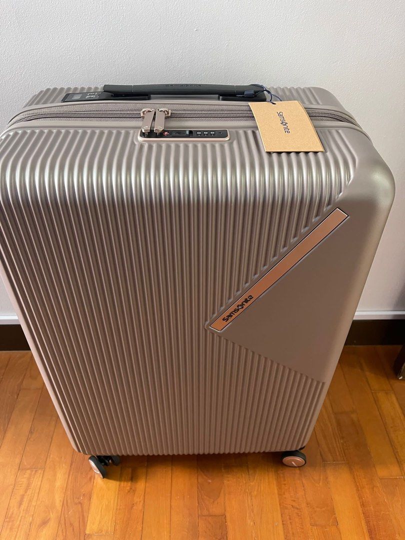 Samsonite Luggage Prestige 69cm Spinner Exp with built-in scale. Silver ...