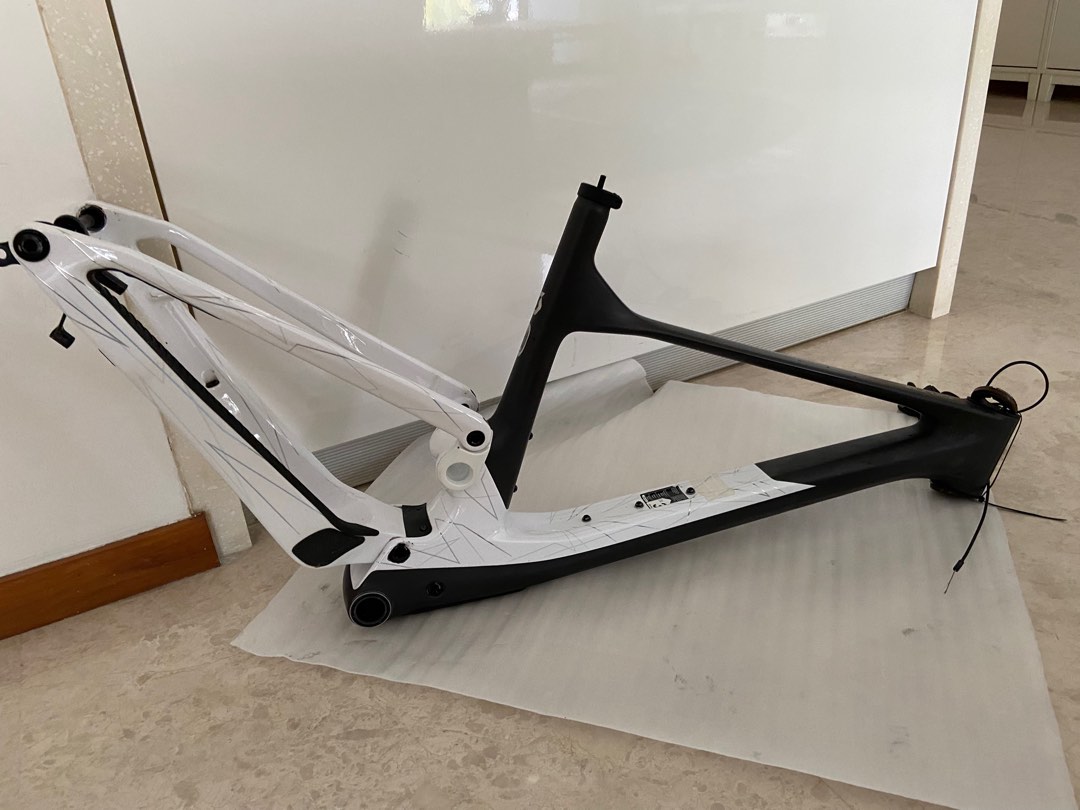 SCOTT SPARK 900 TUNED frame L size, Sports Equipment, Bicycles & Parts ...