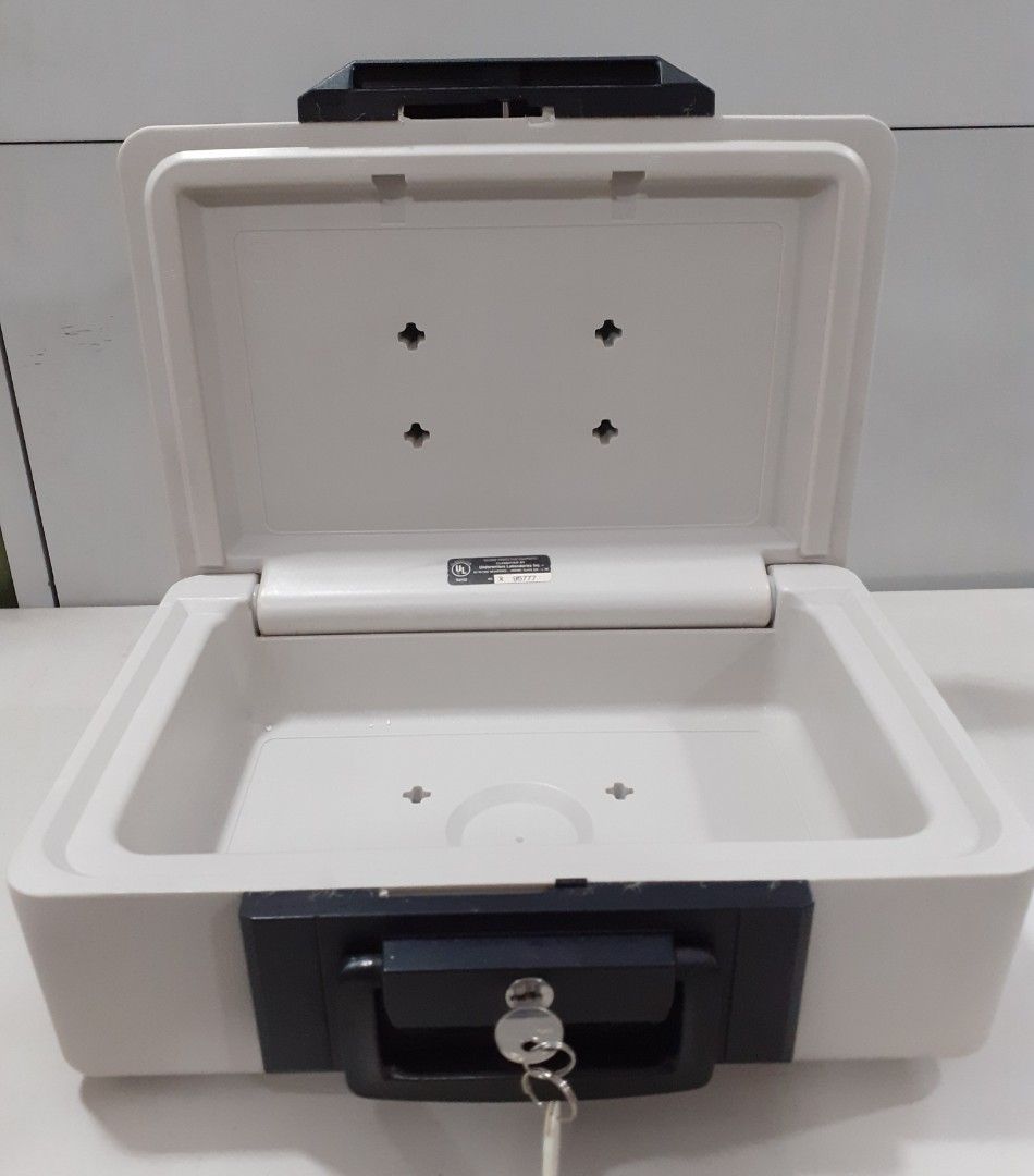 Sentry Safe Box, Furniture & Home Living, Security & Locks, Safe on ...