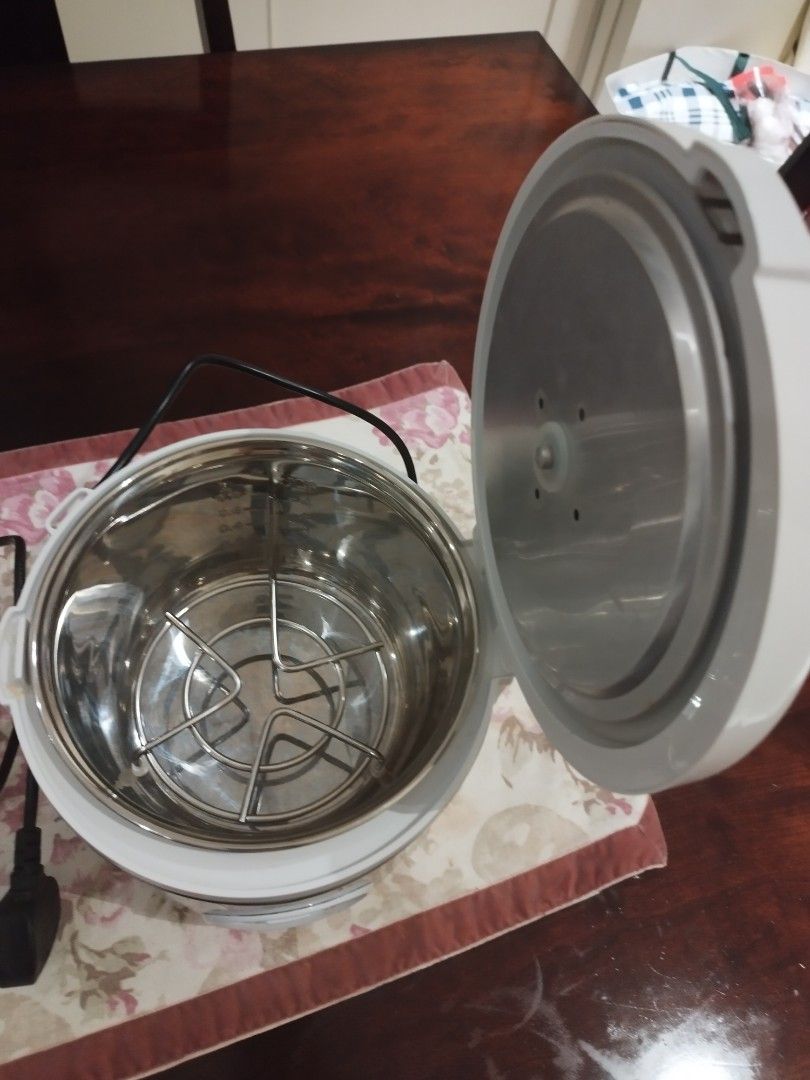 Slightly used rice cooker., TV & Home Appliances, Kitchen Appliances ...