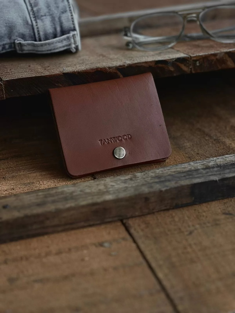 Tanwood Flip Button Card Wallet, Men's Fashion, Watches & Accessories ...