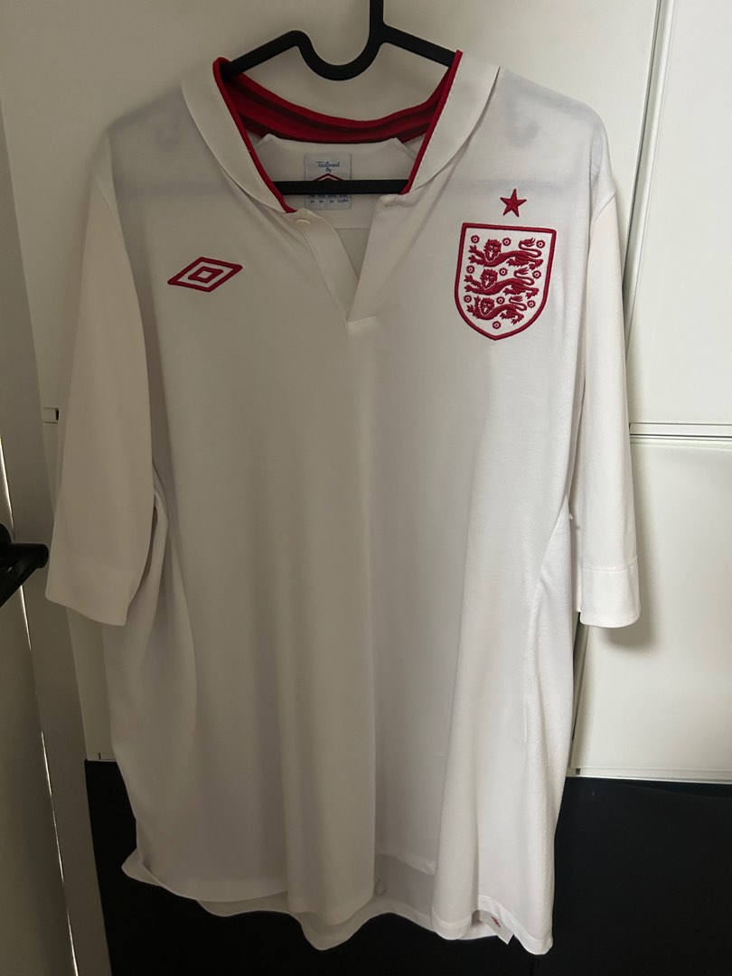UMBRO England 2012 Kit Jersey, Men's Fashion, Activewear on Carousell
