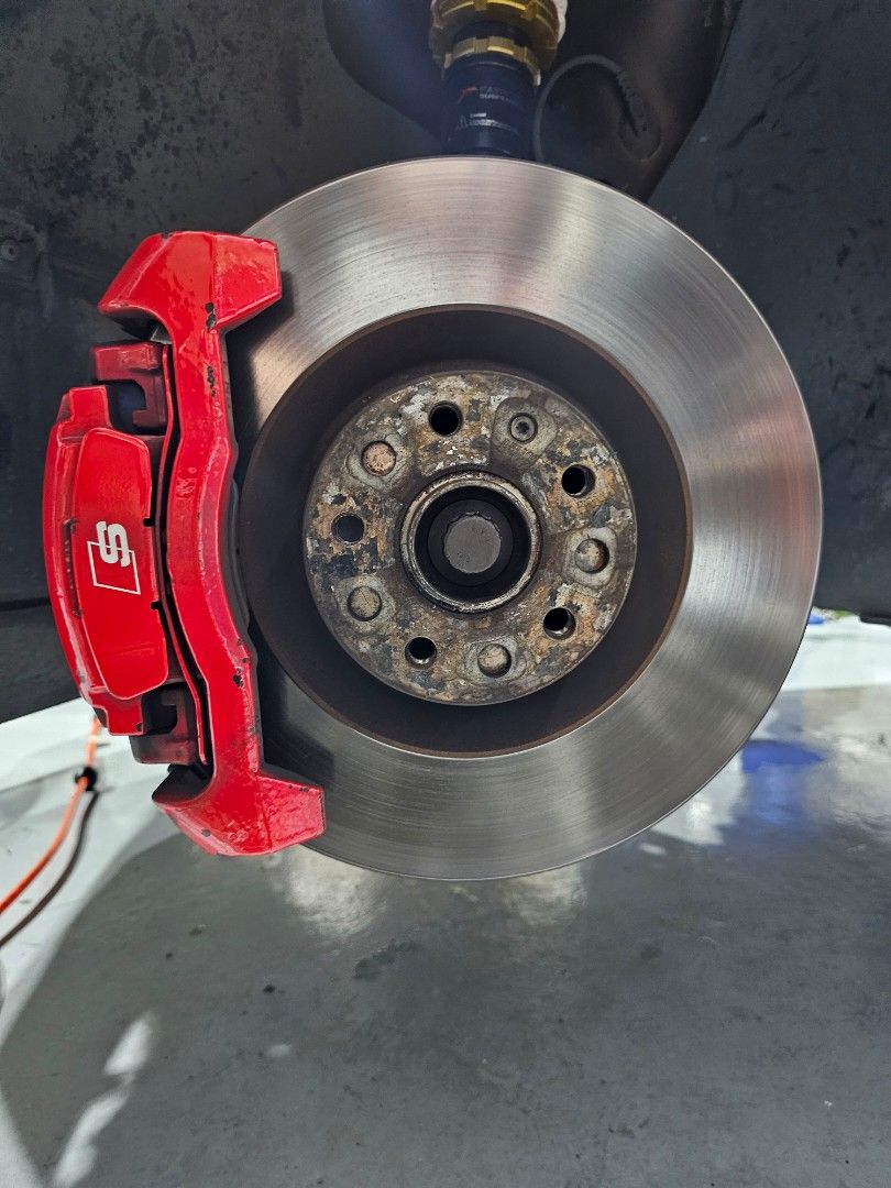 Used VW Golf R mk6 Brakes w/endless brake pad, Car Accessories ...