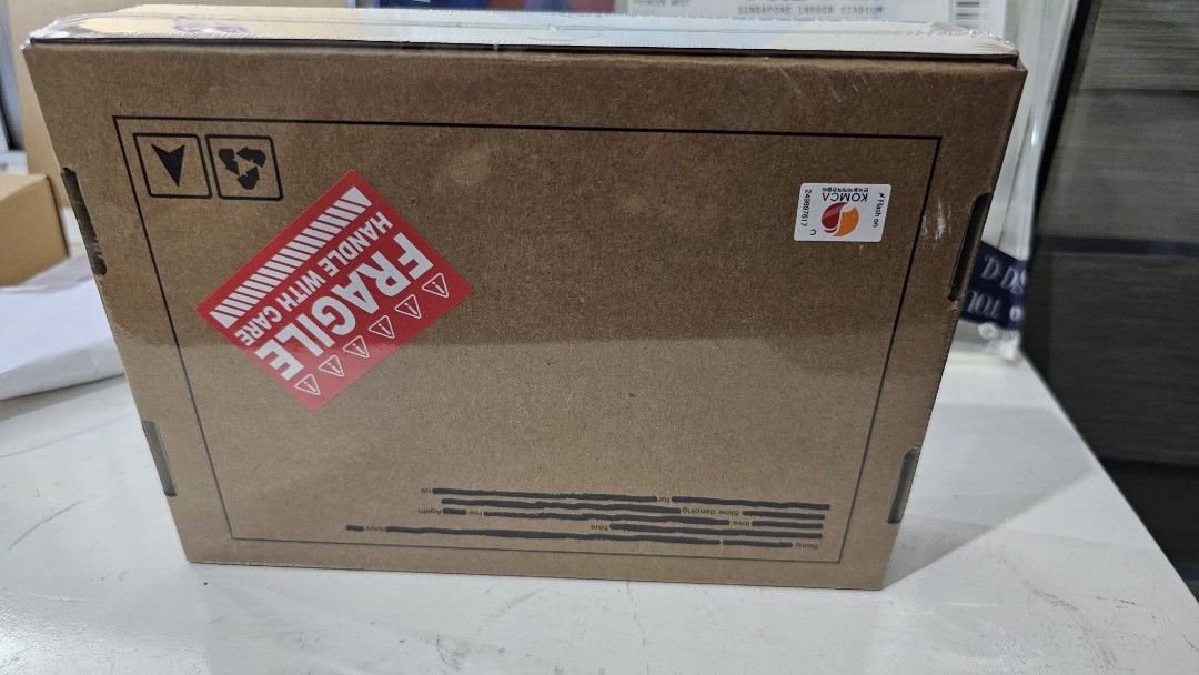 V LAYOVER ALBUM (Blue Version) sealed onhand, Hobbies & Toys ...