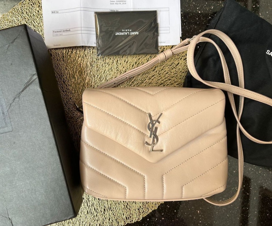 YSL Loulou toy 2018 (19cm) blush shw complete box receipt booklet db.. ada jejak pakai pd vetter ...
