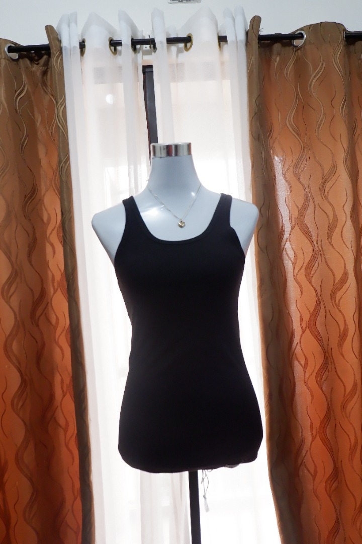 Black Sando, Women's Fashion, Tops, Sleeveless on Carousell