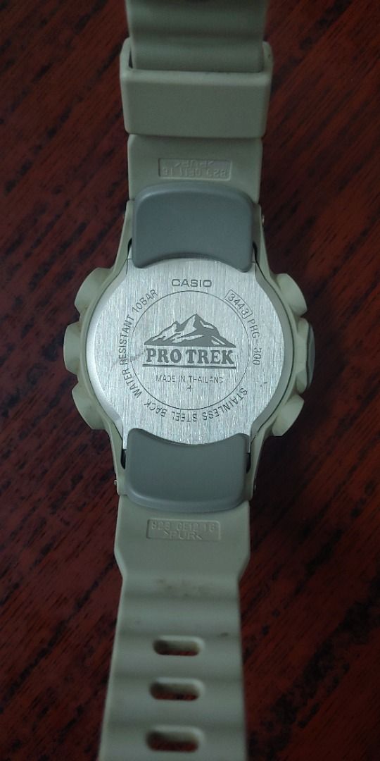 Casio ProTrek PRG-300, 名牌, 手錶 - Carousell