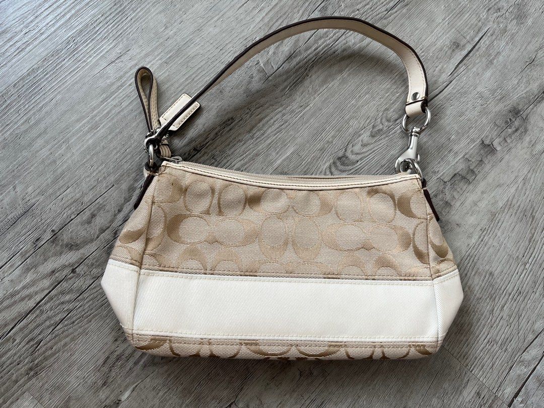 Coach handcarry clutch, Women's Fashion, Bags & Wallets, Clutches on ...