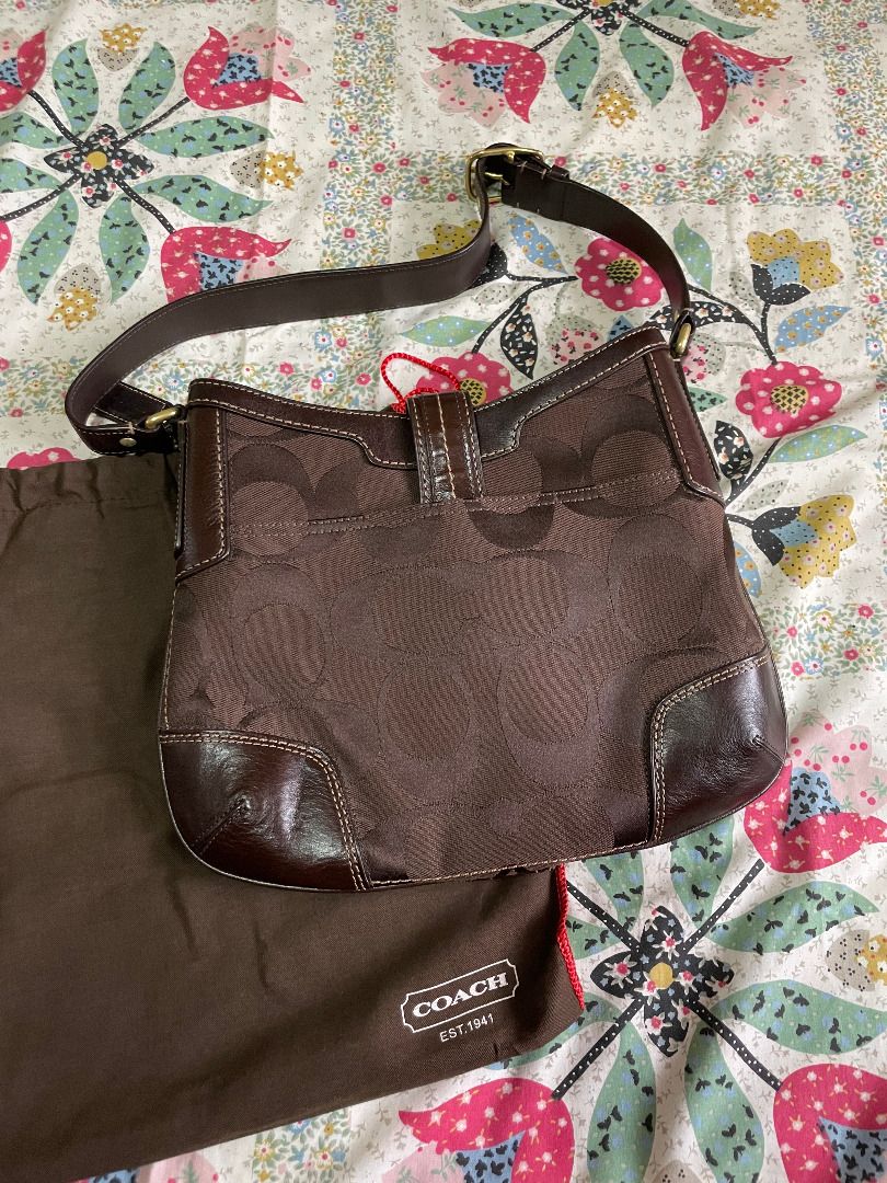 Coach Signature Hampton Hobo Bag, Women's Fashion, Bags & Wallets ...