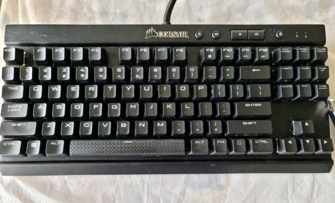 CORSAIR K63 RGB Rapidfire Gaming Mechanical keyboard + Razor Basilisk Gaming Wired Mouse, pc ...
