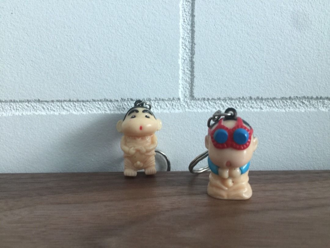 Crayon Shin Chan keychains x2, Hobbies & Toys, Memorabilia ...
