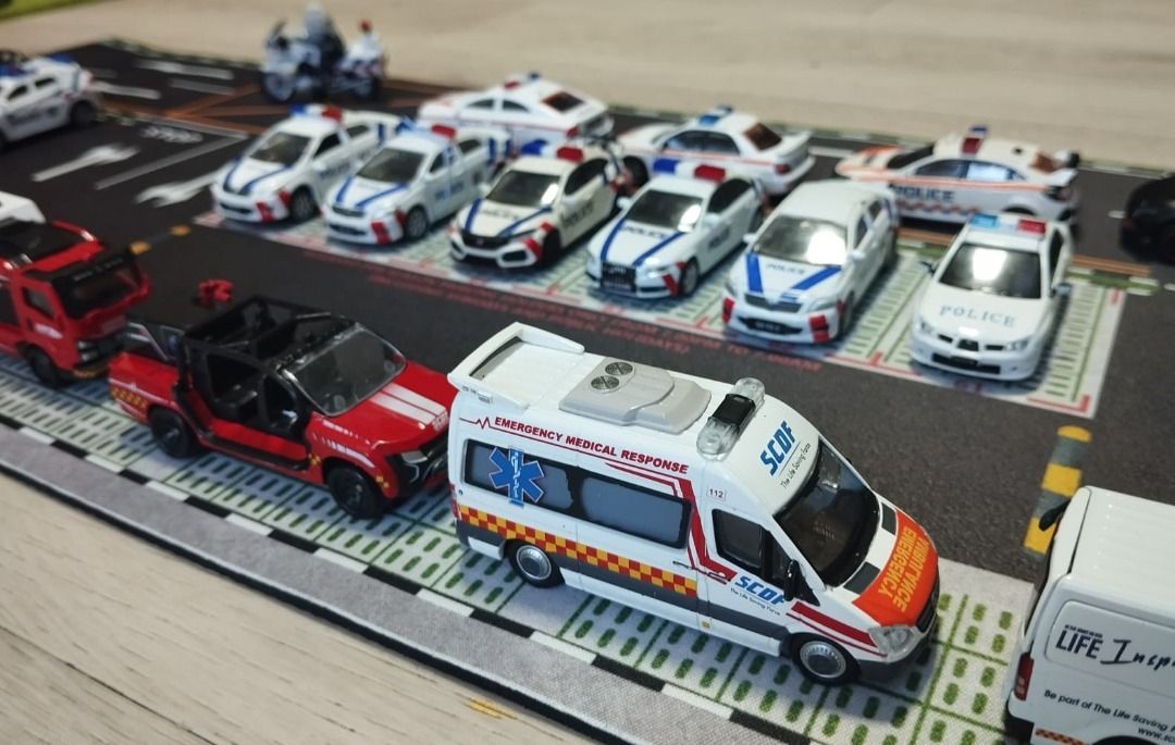Diecast, SPF Police Fast Response Car (FRC), Traffic Police (TP ...