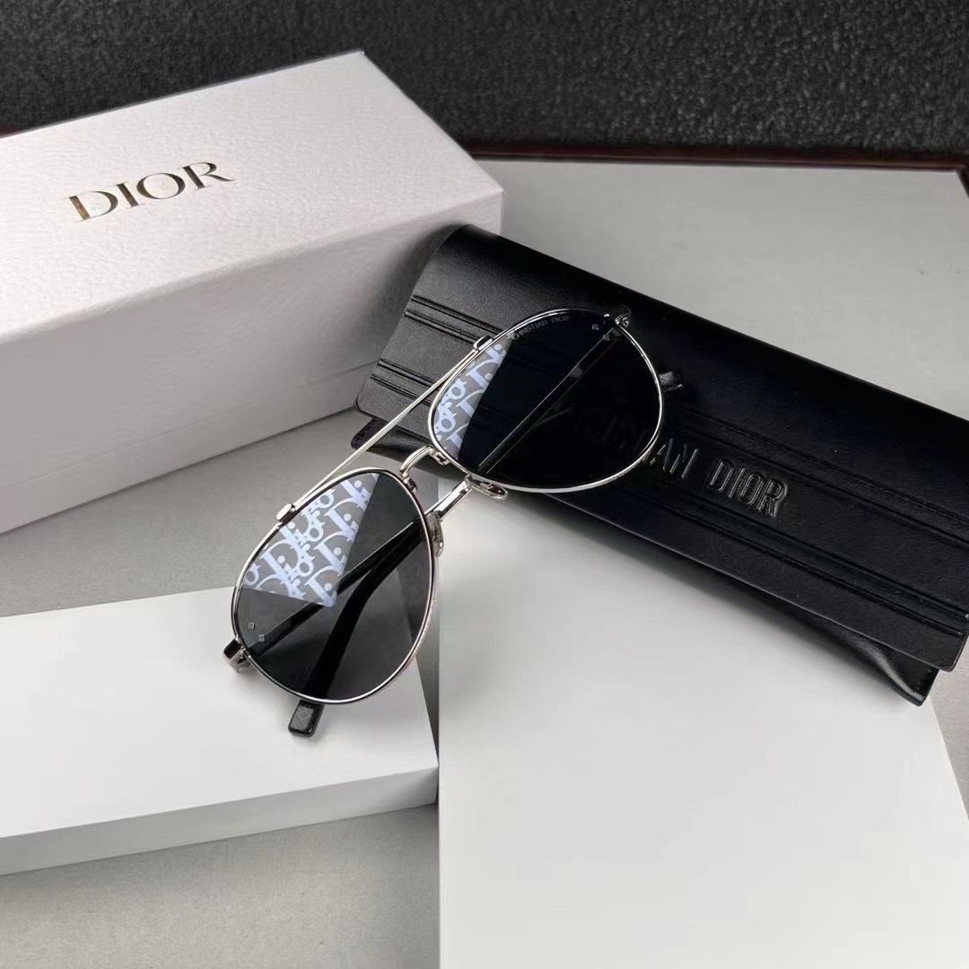 Dior CD Diamond A1U, Women's Fashion, Watches & Accessories, Sunglasses ...
