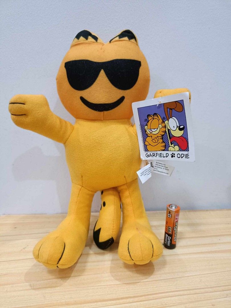 Garfield Plush / Charm, Hobbies & Toys, Toys & Games on Carousell