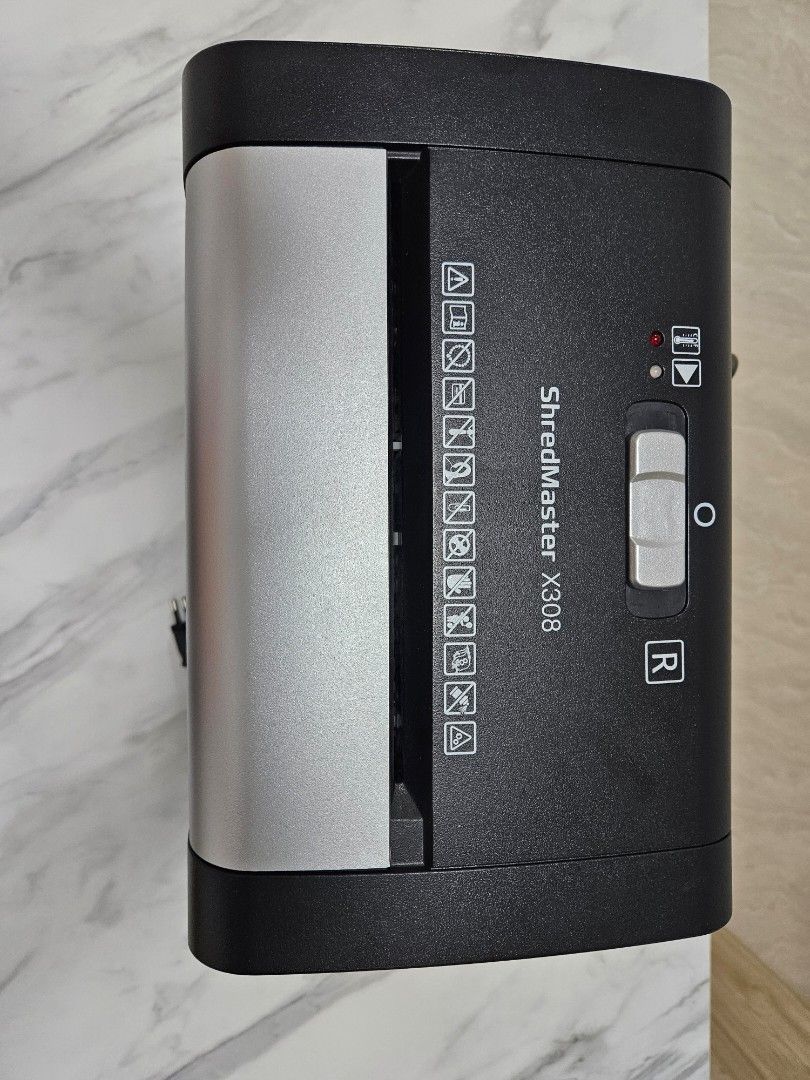 GBC ShredMaster X308 with oil sheets, Computers & Tech, Office ...