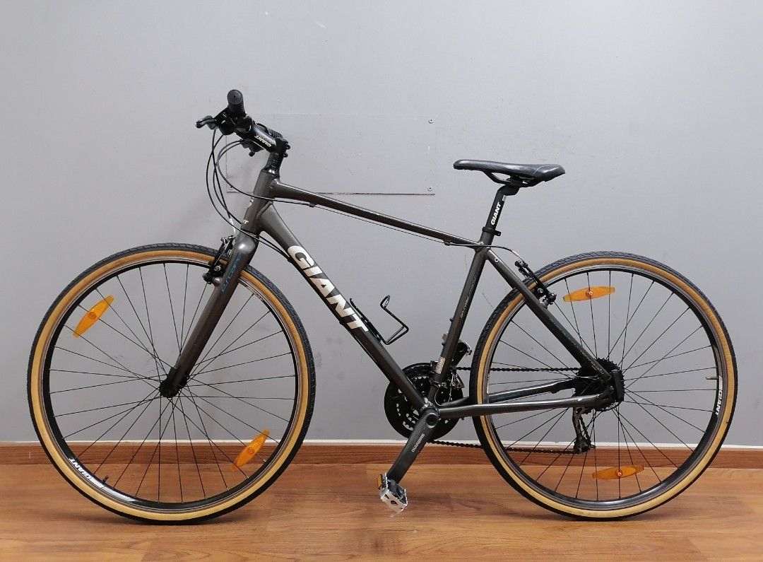 Giant Escape Hybrid Bicycle. Brand New Tyres, Excellent condition ...
