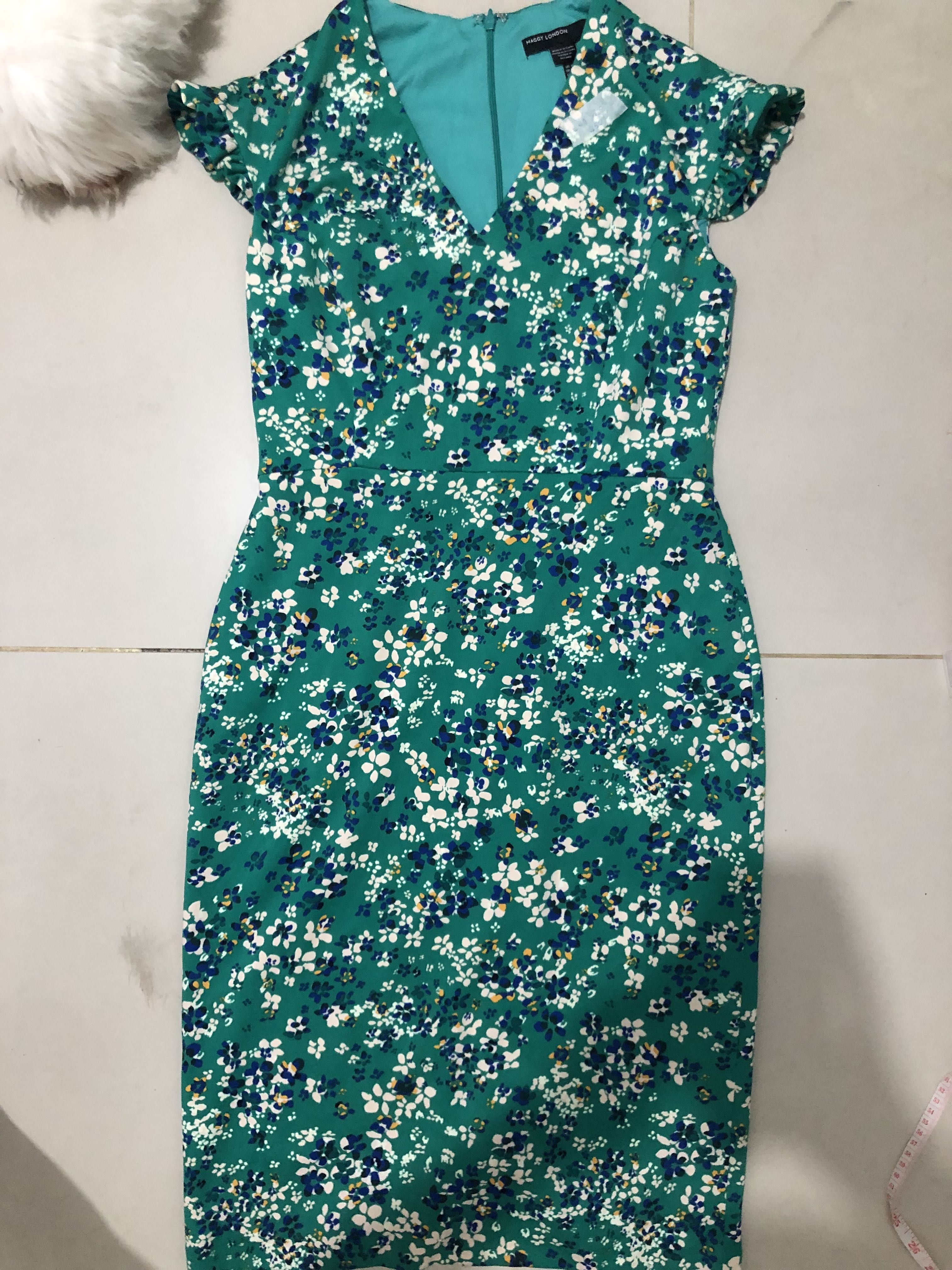 Green Floral Sunday Dress (Maggy London), Women's Fashion, Dresses ...