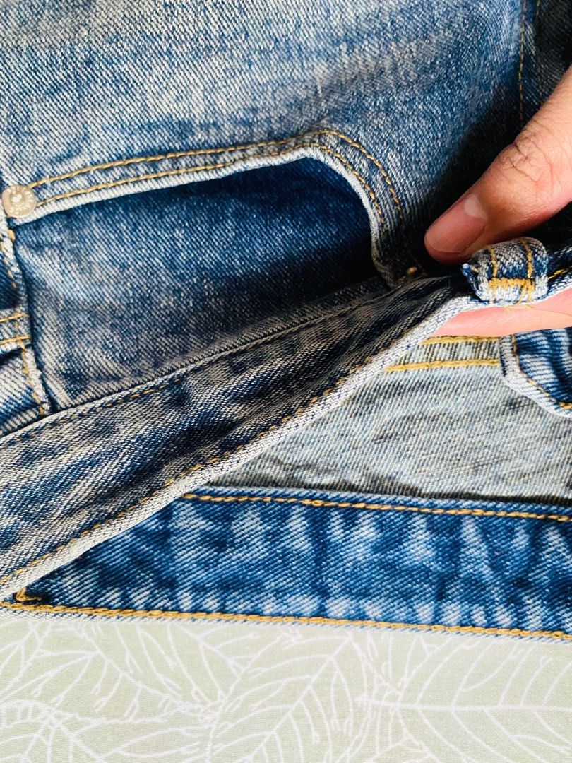 Hard denim wide leg jeans on Carousell