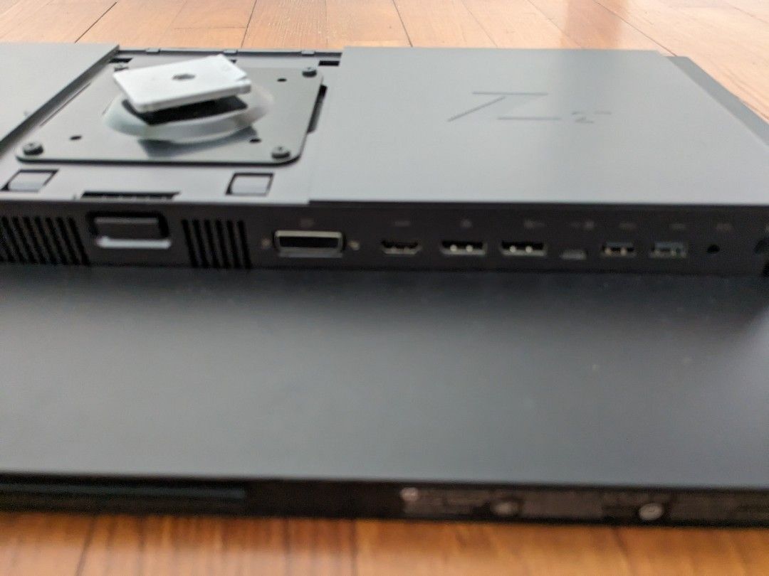 HP Z27n monitor with arm, Computers & Tech, Parts & Accessories ...
