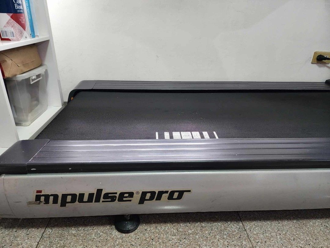 IMPULSE PRO RT500 Commercial Treadmill, Sports Equipment, Exercise & Fitness, Cardio & Fitness ...