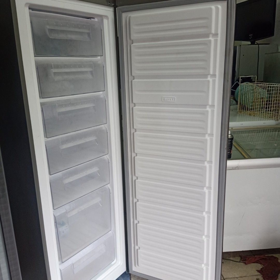 khind up down deep freezer.99% baru, TV & Home Appliances, Kitchen ...