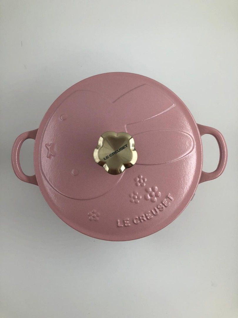 Le creuset x miffy pot, 傢俬＆家居, 廚具和餐具, 炊具及配件 - Carousell