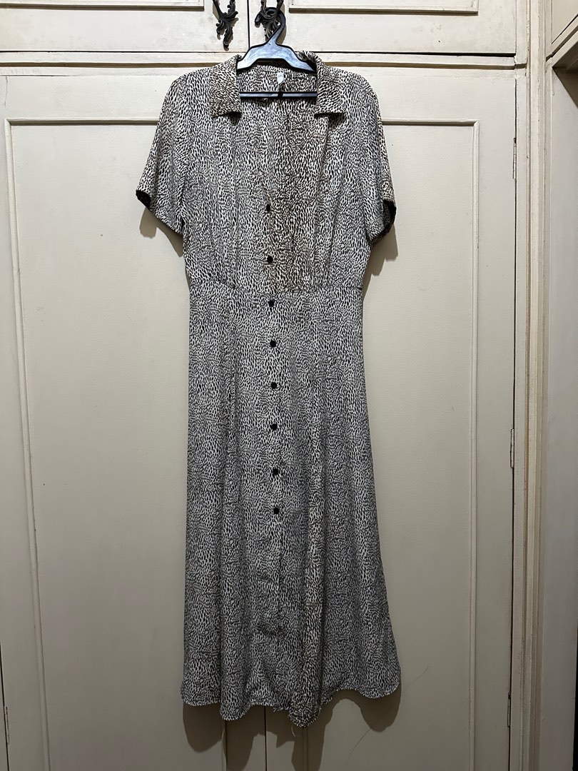 Mango buttondown midi dress on Carousell