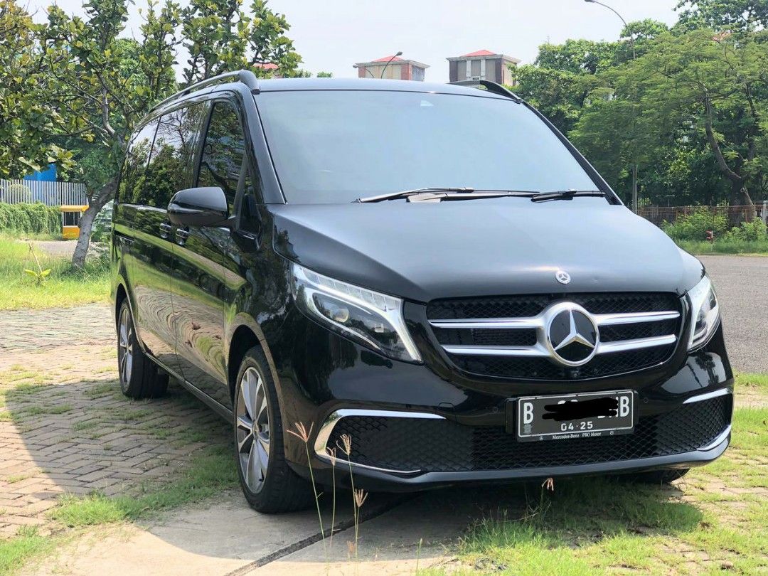 MERCEDES BENZ V260 AT HITAM 2019, Mobil & Motor, Mobil untuk Dijual di Carousell