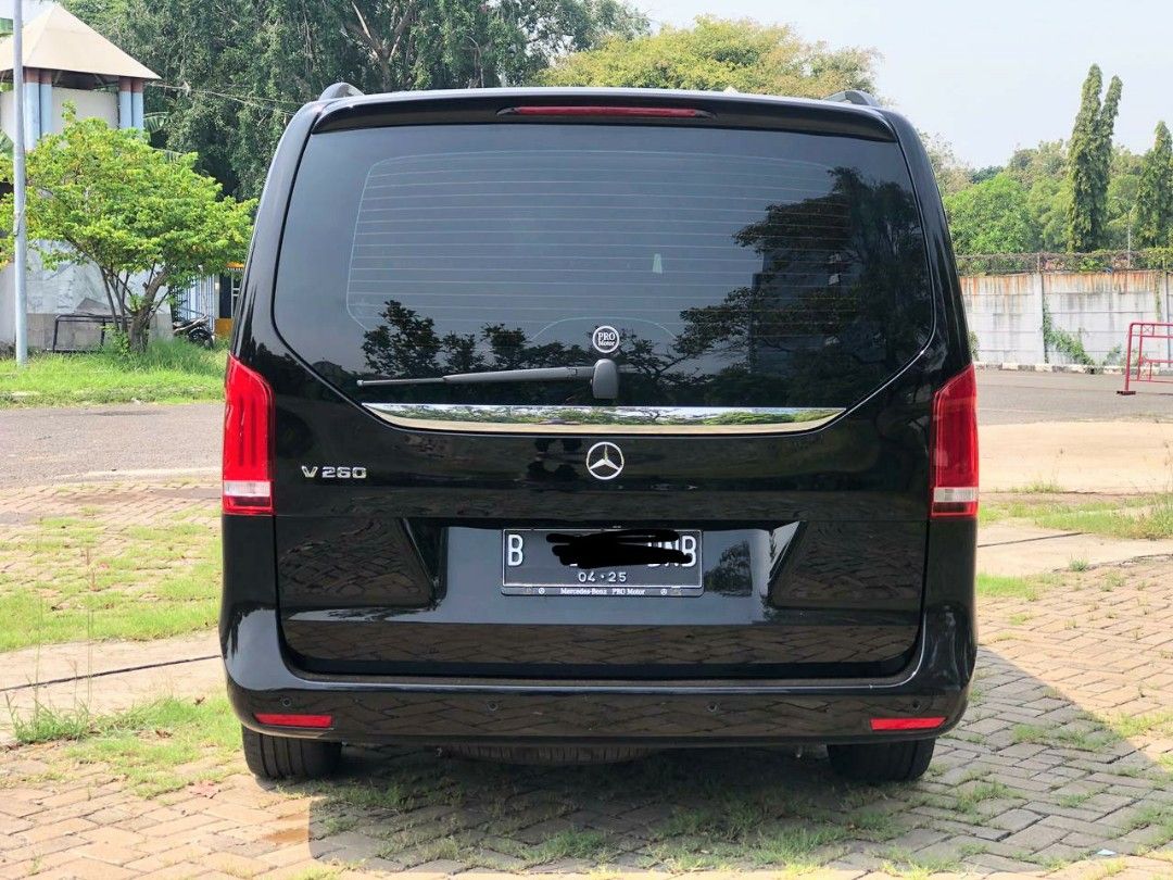 MERCEDES BENZ V260 AT HITAM 2019, Mobil & Motor, Mobil untuk Dijual di Carousell